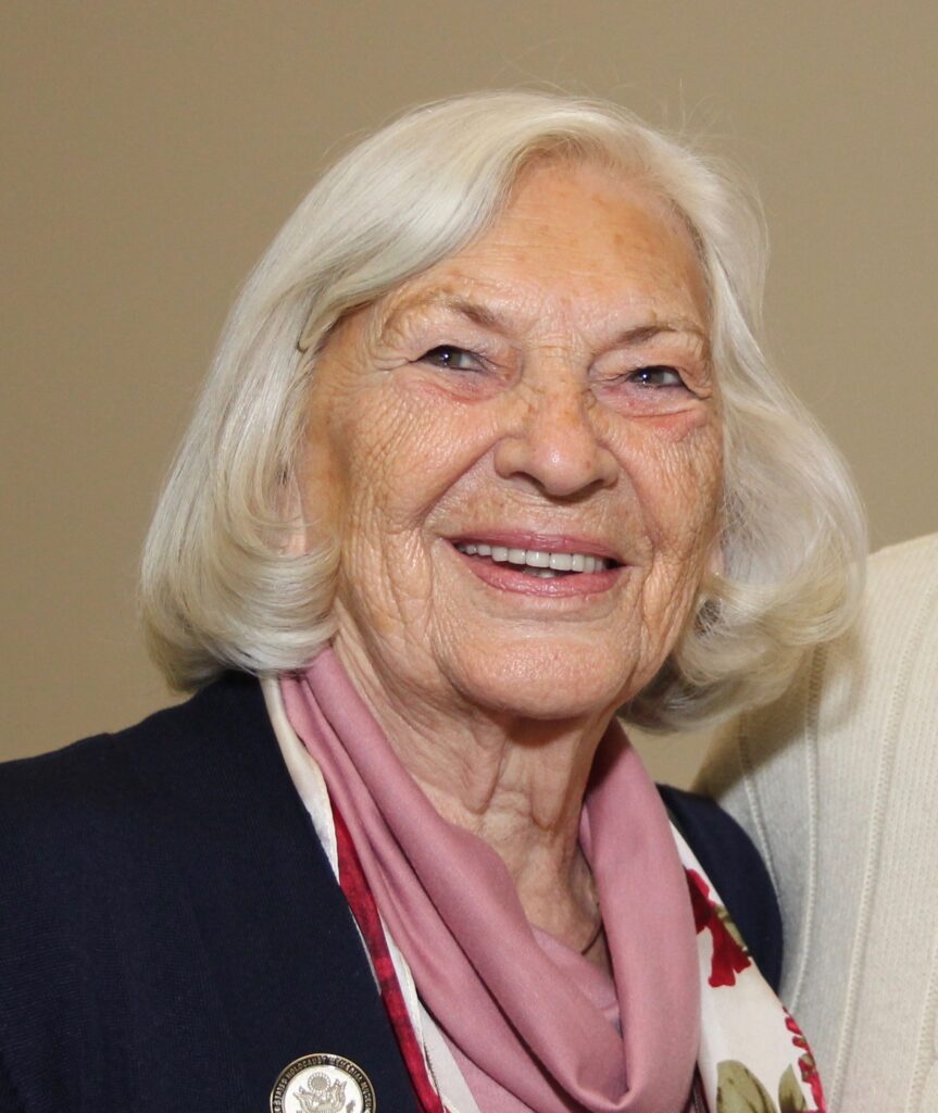 Holocaust Survivor Recalls Her Tale to Masuk Community – Masuk Free Press